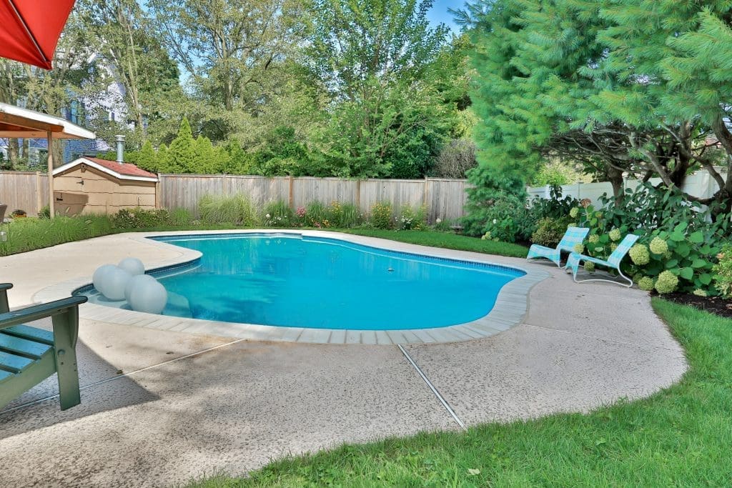 Summer Poolscape with Native Plants| Landscape Design in Mamaroneck, NY ...